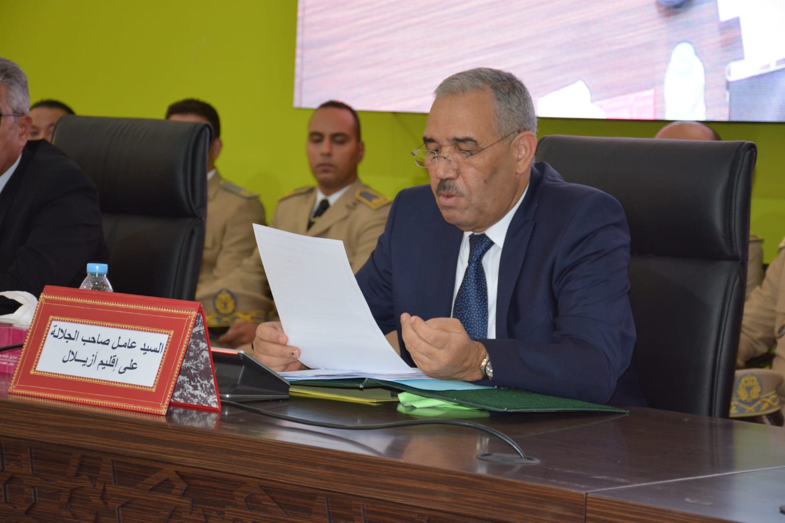 عامل أزيلال يدعو رجال السلطة الجدد إلى اعتماد الحوار والتشاور مع